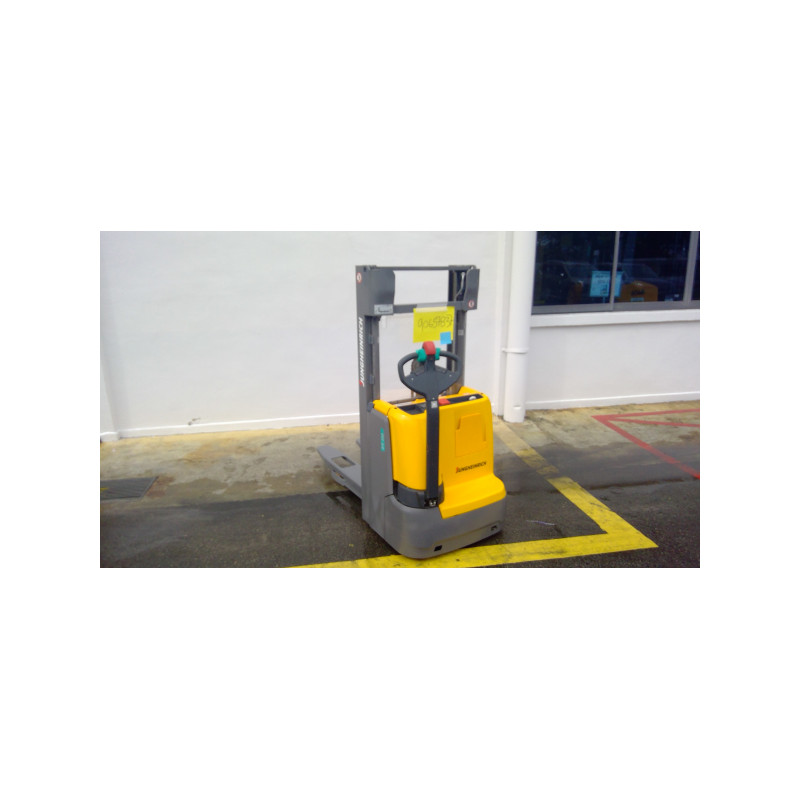 Electric Pedestrian Stacker