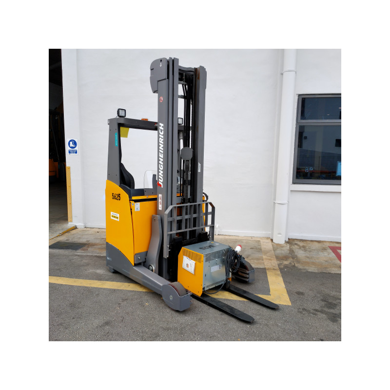 ETV Low Mast Reach Truck