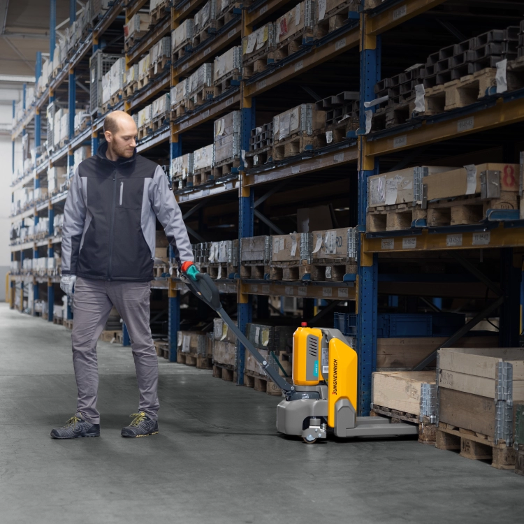 Pallet trucks and stackers for sale | Jungheinrich Shop Singapore